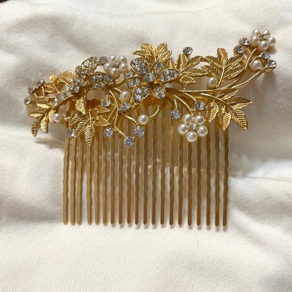 Anthropologie | Hair | Layla Pearl Crystal Flower Bridal Hair Comb ...